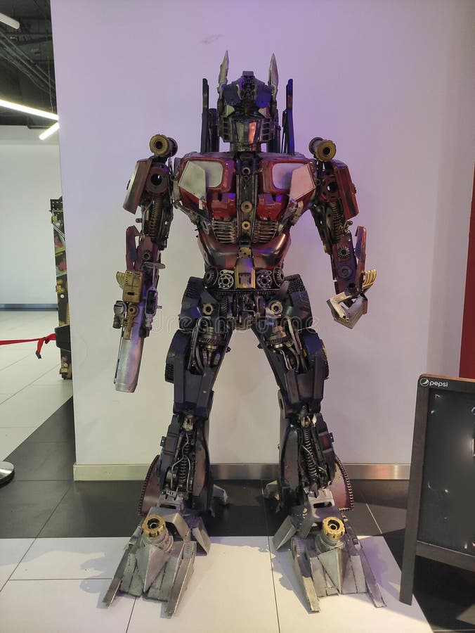 Robot Transformer in a Mall Editorial Image - Image of bumblebee ...
