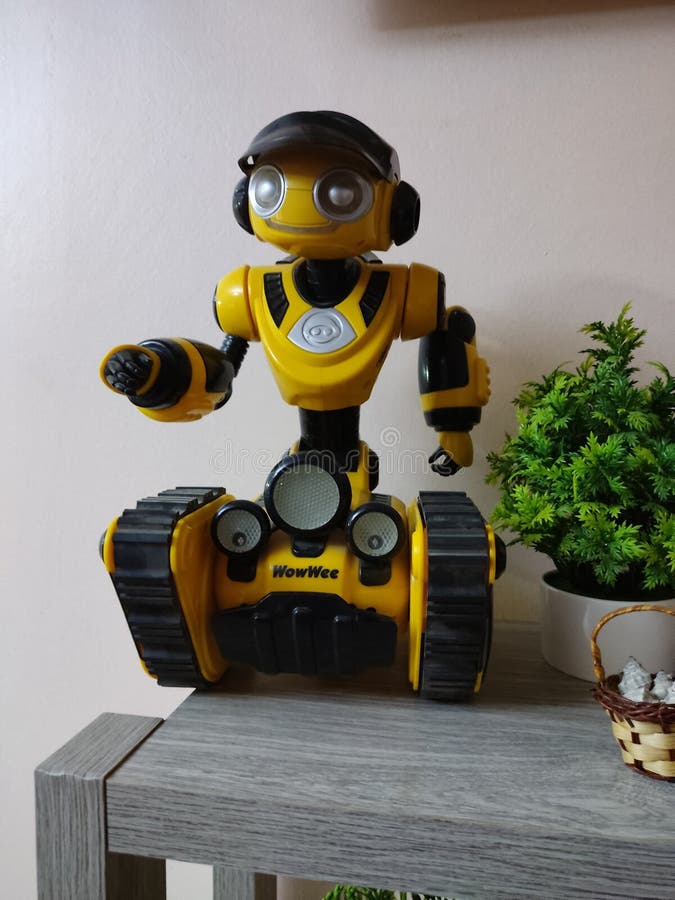 Robot WowWee editorial photography. Image of iron, design - 226925792