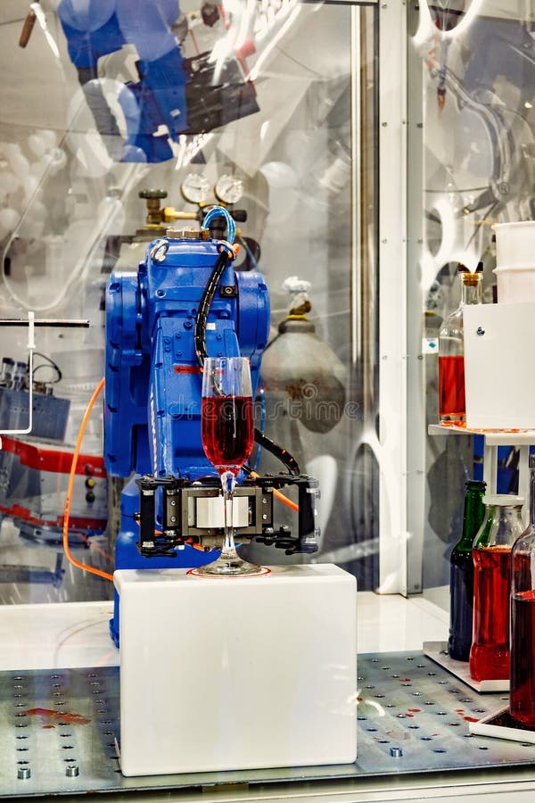 599 Automated Laboratory Robotic System Stock Photos - Free & Royalty ...