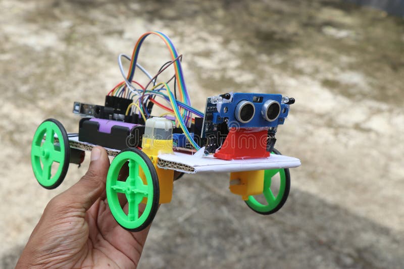 Robotic Car Built at Home Using Programmable Controller that Follows ...