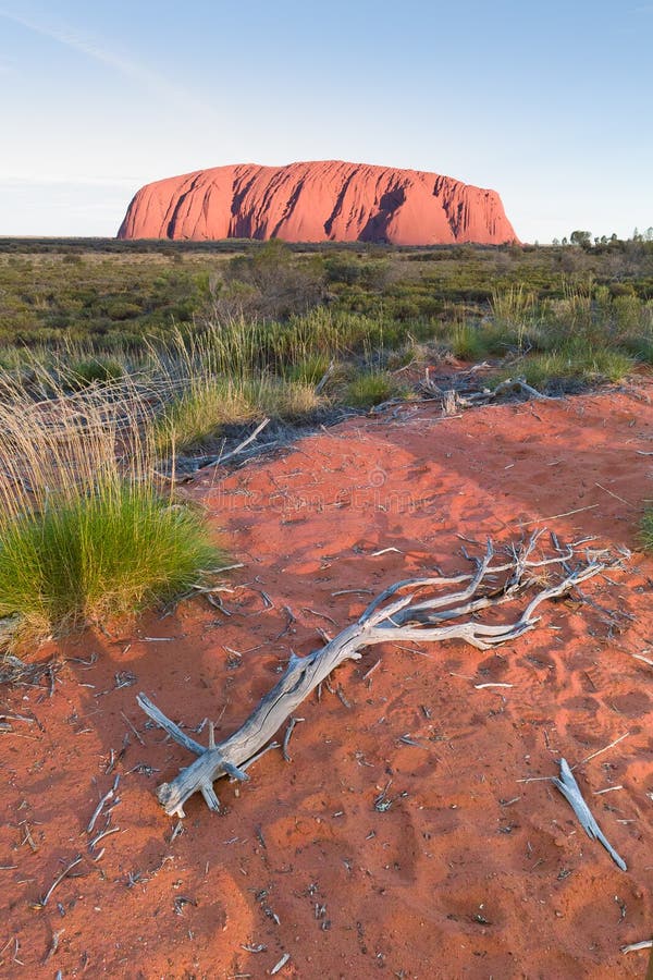 Roca De Ayers - Uluru - Australia Foto editorial - Imagen de aborigen ...