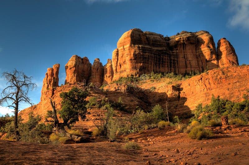 Cathedral Rock En Sedona, Arizona Imagen de archivo - Imagen de rojo ...