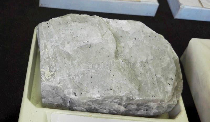 Minerales De Los Feldespatos Foto de archivo - Imagen de gema, mineral ...