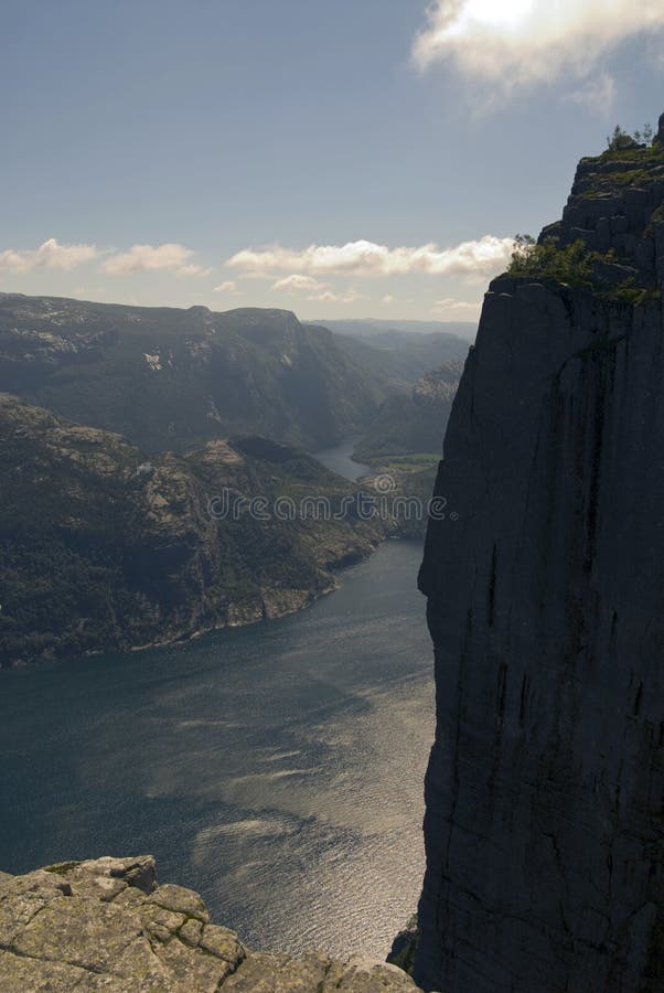 Roca Del Púlpito En Lysefjorden Imagen de archivo - Imagen de noruega ...