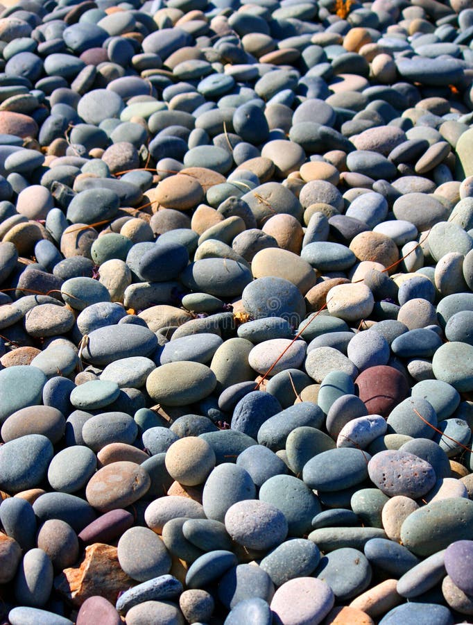 Rocas del río foto de archivo. Imagen de arena, negro - 26869626