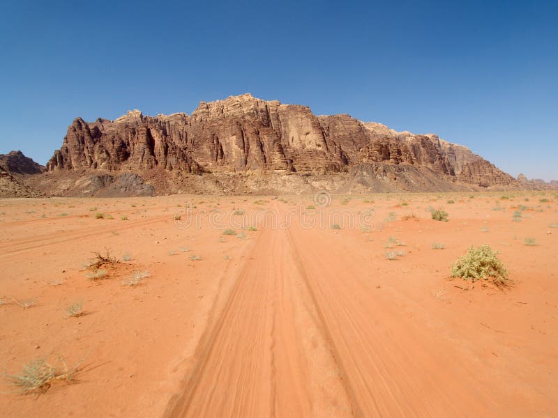 Rocas en el desierto foto de archivo. Imagen de viaje - 3617732