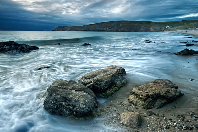 Rocas en la playa foto de archivo. Imagen de rocas, francia - 31507976