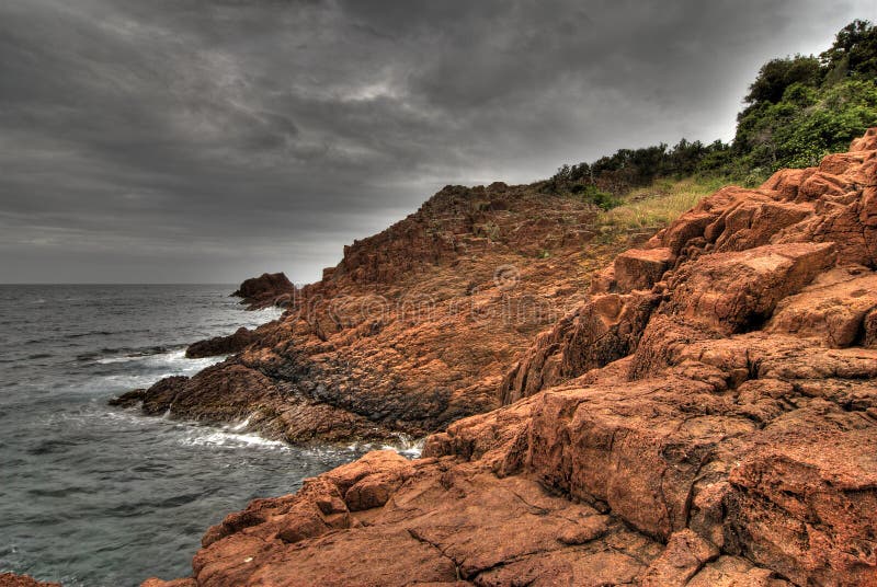 Rocas Rojas De La Costa De Provence Foto de archivo - Imagen de roca ...