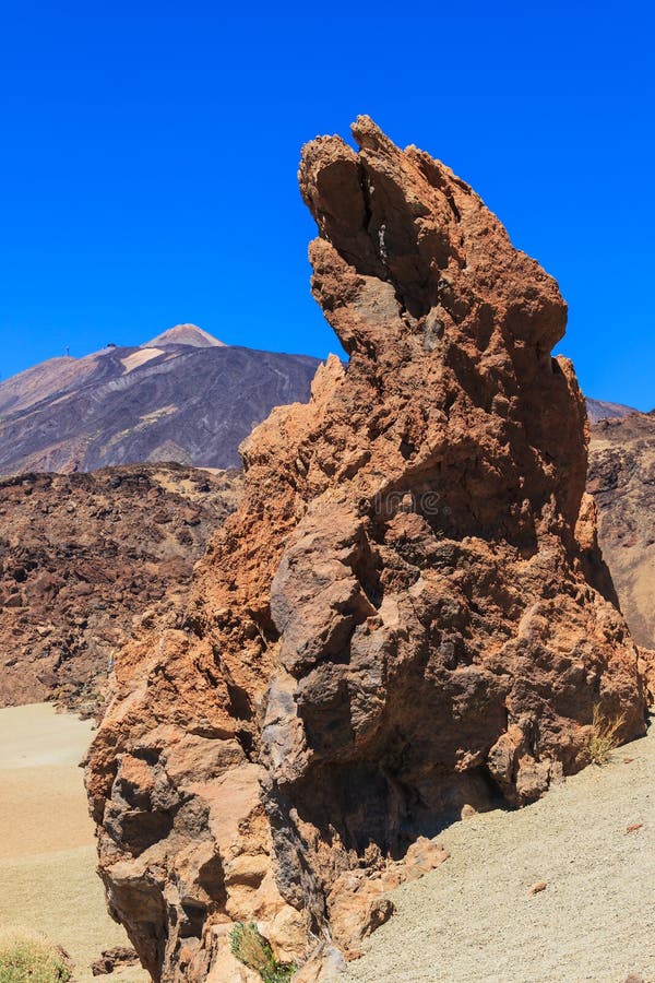 Rocas y Pico del Teide imagen de archivo. Imagen de paisaje - 62935669