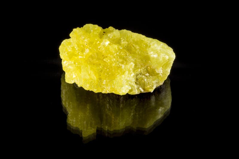 Roccia Minerale Dello Zolfo Immagine Stock - Immagine di cristallo ...