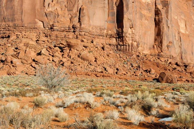 Roccia rossa immagine stock. Immagine di arido, pittoresco - 8832187