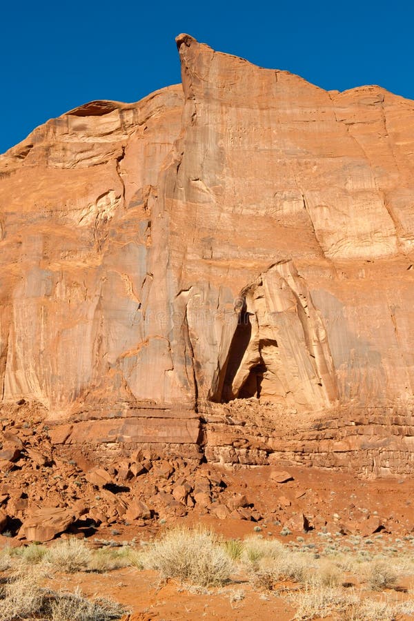 Roccia rossa fotografia stock. Immagine di arido, geologico - 8832482