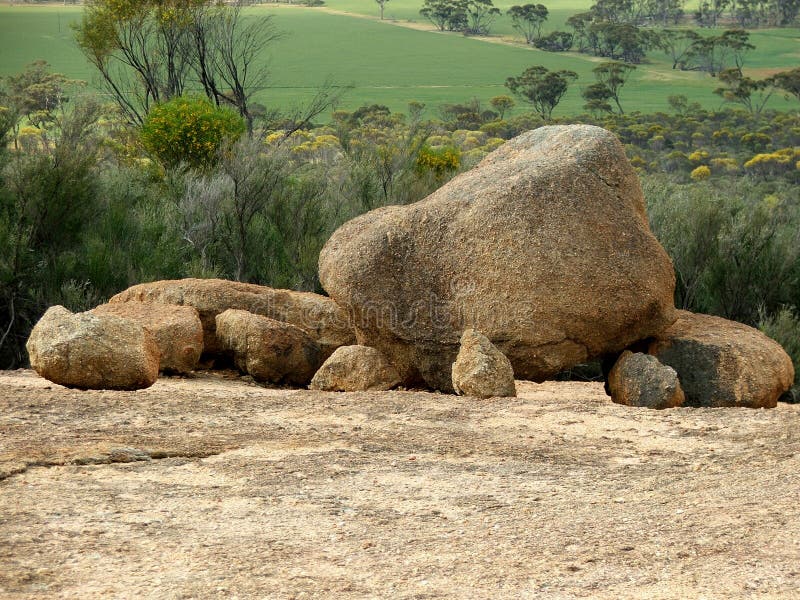 Roche image stock. Image du australien, roche, facile, normal - 254687