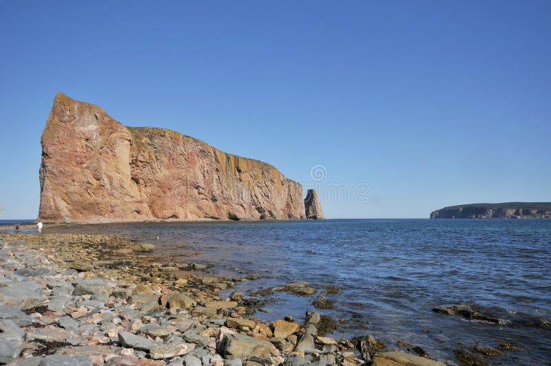 Rocher Perce De Perce Rock French, “roche Percée “ Image stock - Image ...