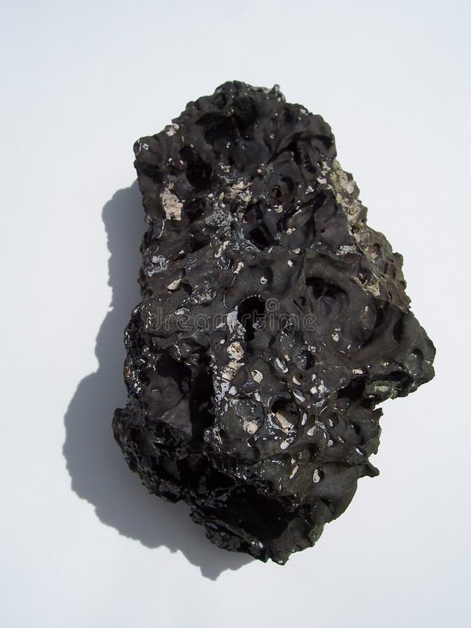Roche noire photo stock. Image du morceau, earth, roche - 305400