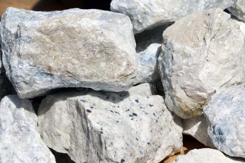 Roches de dolomite image stock. Image du montagnes, tourisme - 26289373