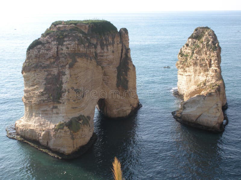 Roches De Pigeon (roches De RaouchÃ©), Beyrouth, Liban Image stock ...