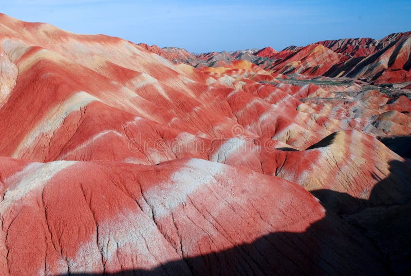 Roches rouges image stock. Image du couche, course, roche - 30959203