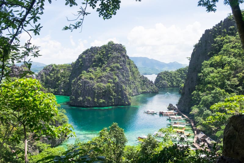 Rock Formation in the Ocean - El Nido, Palawan, Philippines Stock Image ...