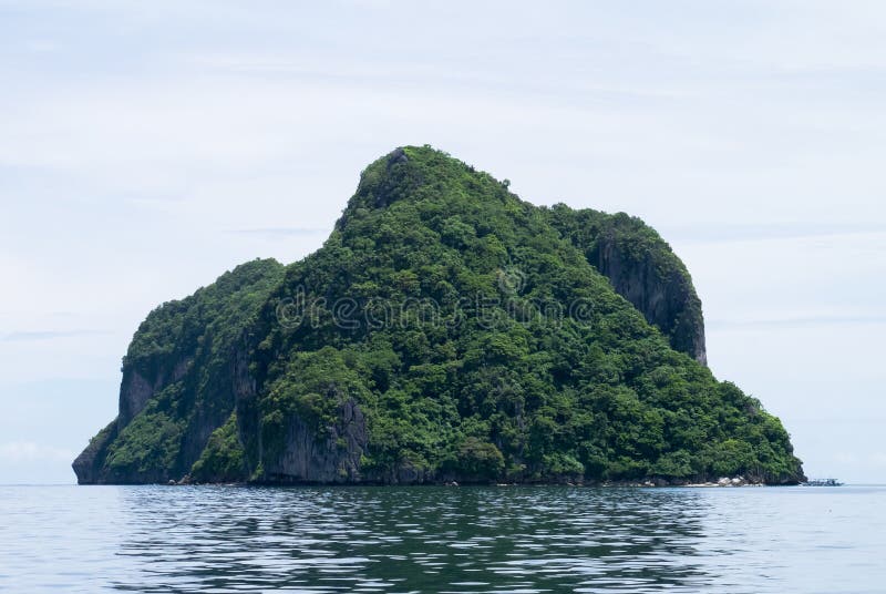 Rock Formation in the Ocean - El Nido, Palawan, Philippines Stock Photo ...