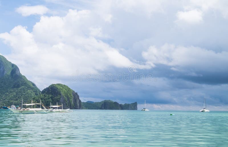 Rock Formation in the Ocean - El Nido, Palawan, Philippines Editorial ...