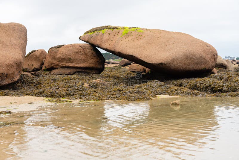 Rose granite coast stock image. Image of stone, tide - 135546665