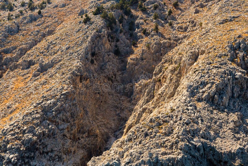 Rock Formation Showing Layers of Textured Sedimentary Rock Stock Photo ...