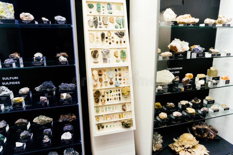 Rock and gem display editorial stock photo. Image of gemstones - 60586548