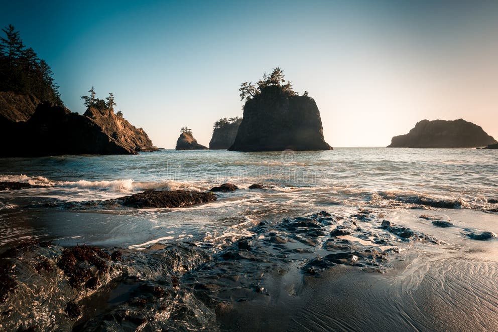 Rock Islands of Secret Beach Stock Image - Image of ocean, boardman ...