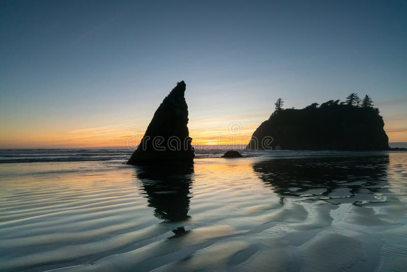 Rock Outcroping at Ruby Beach Sunset Along Pacific Ocean Stock Photo ...