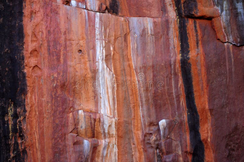 Rock Patterns editorial image. Image of mountains, aborigine - 32715615