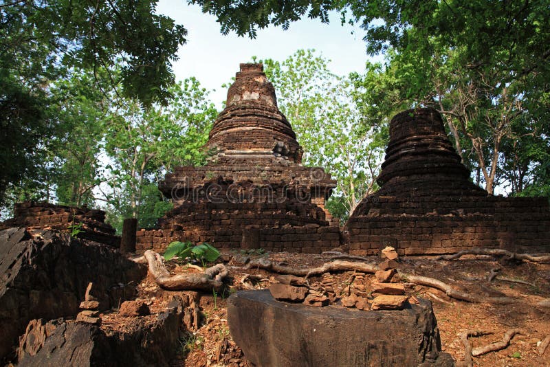 Ancient Mon Temple Architecture at Wat Sing Stock Image - Image of ...