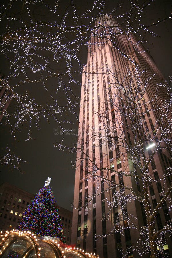 Rockefeller Center editorial stock photo. Image of night - 4611048