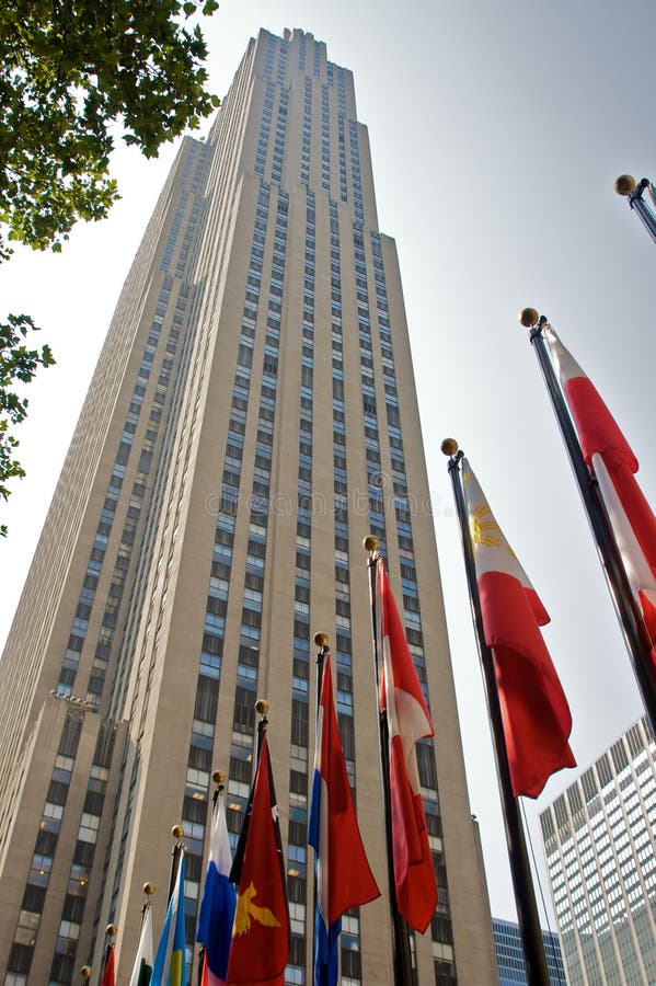 Rockefeller Center New York City Editorial Image - Image of flags ...
