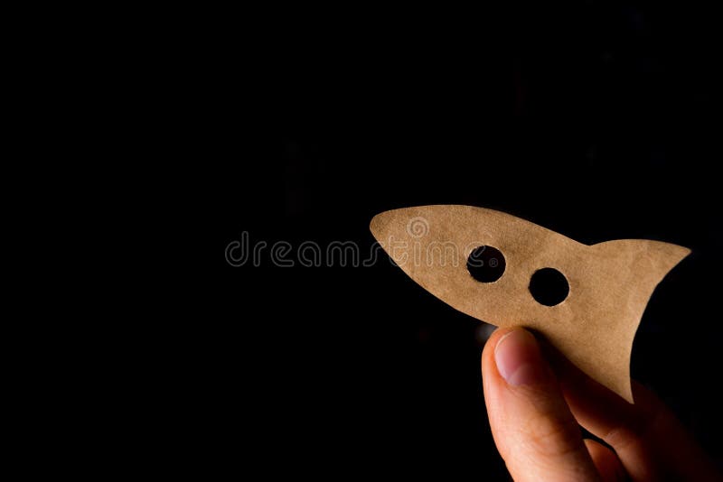 117 Rocket Spaceship Paper Craft Launch Stock Photos - Free & Royalty ...