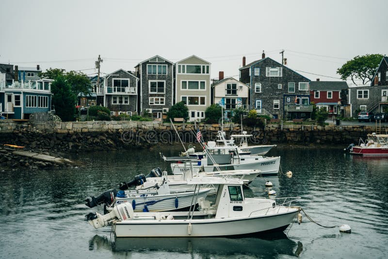 Rockport Ma Usa Oct 2022 Dinghies And Working Lobster Boats Populate Rockport