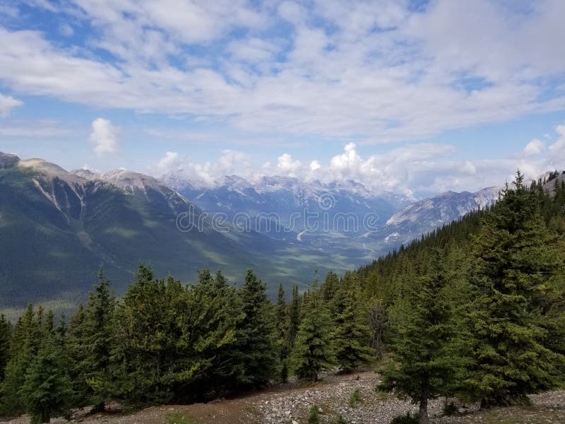 Banff Rock Edge stock photo. Image of banff, mountains - 125116168