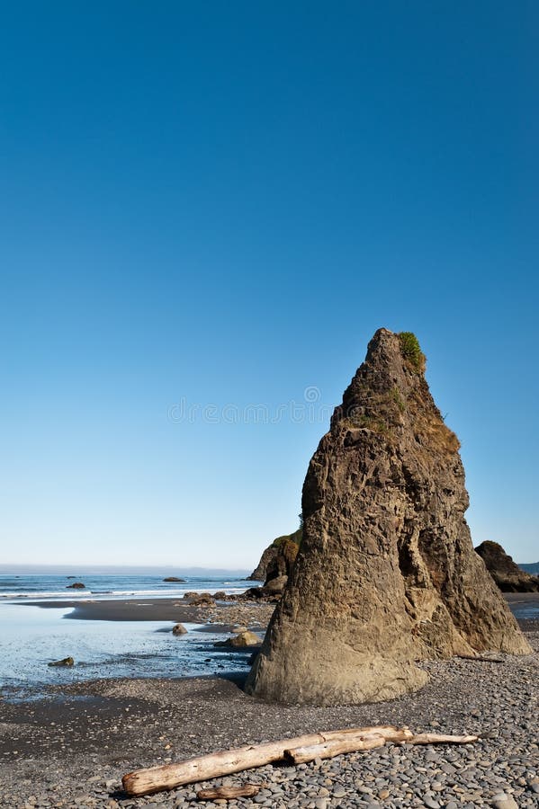 Rocks at Pacific Ocean in Ruby Beach Stock Image - Image of ocean ...