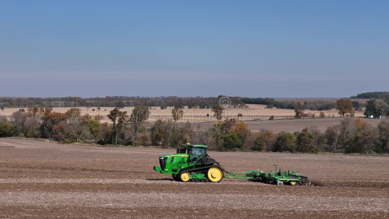 John Deere 9RT 570 Track Drive Tractor Pulling a John Deere 2510S ...