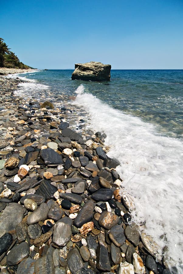 Rocky Beach Shoreline stock photo. Image of coastline - 14902782