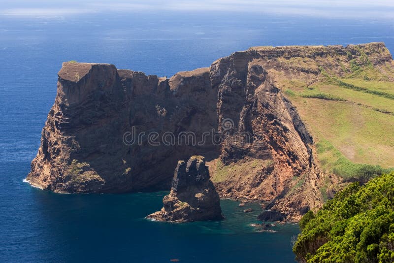 Rocky cliff stock image. Image of deep, pasture, cloudy - 21977167