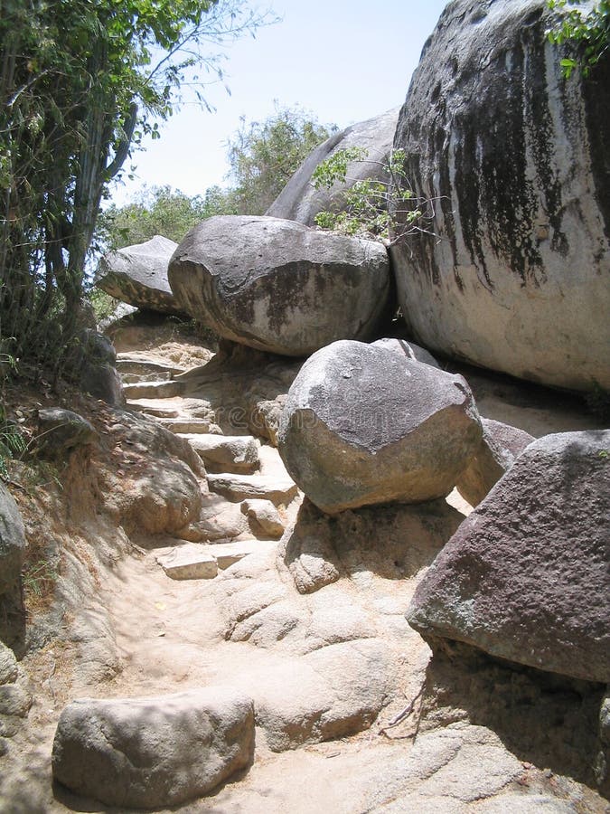 Rocky Trail Picture. Image: 860802