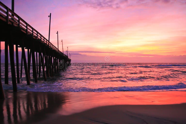 Rodanthe Pier stock photo. Image of ocean, fishing, outer - 17964380