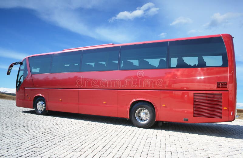 Rode bus stock foto. Image of vervoer, bellen, toerisme - 9081804