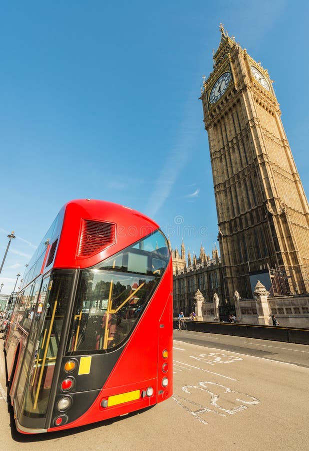 Rode Bus Voor Big Ben - Londen - Het UK Stock Afbeelding - Image of ...