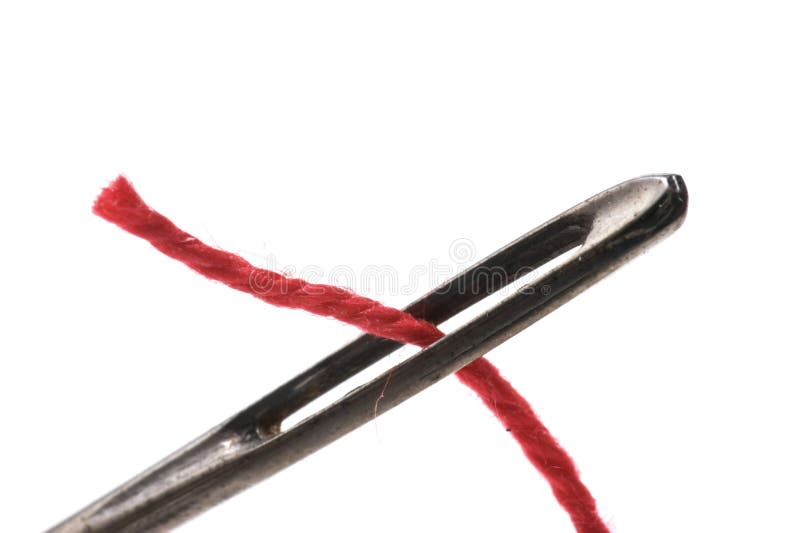 Rode Draad in Het Oog Van De Naald Stock Afbeelding - Image of macro ...