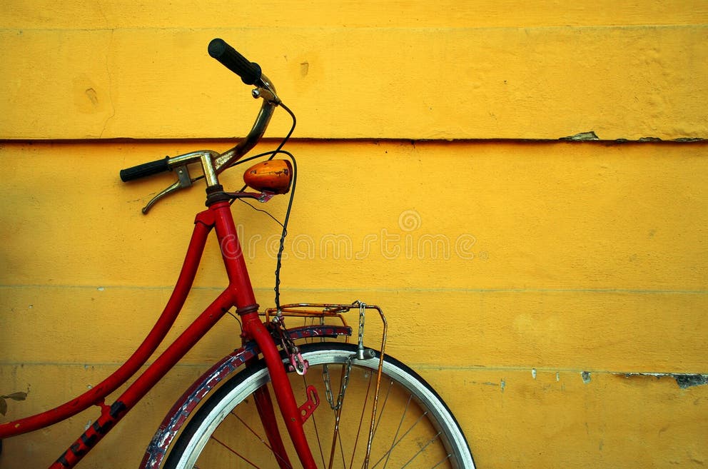 Rode Fiets stock foto. Image of rome, verlaat, retro, europa - 1238718
