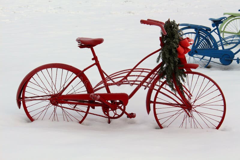 Rode Fiets Met Vakantiegroen Stock Afbeelding - Image of bijtend ...