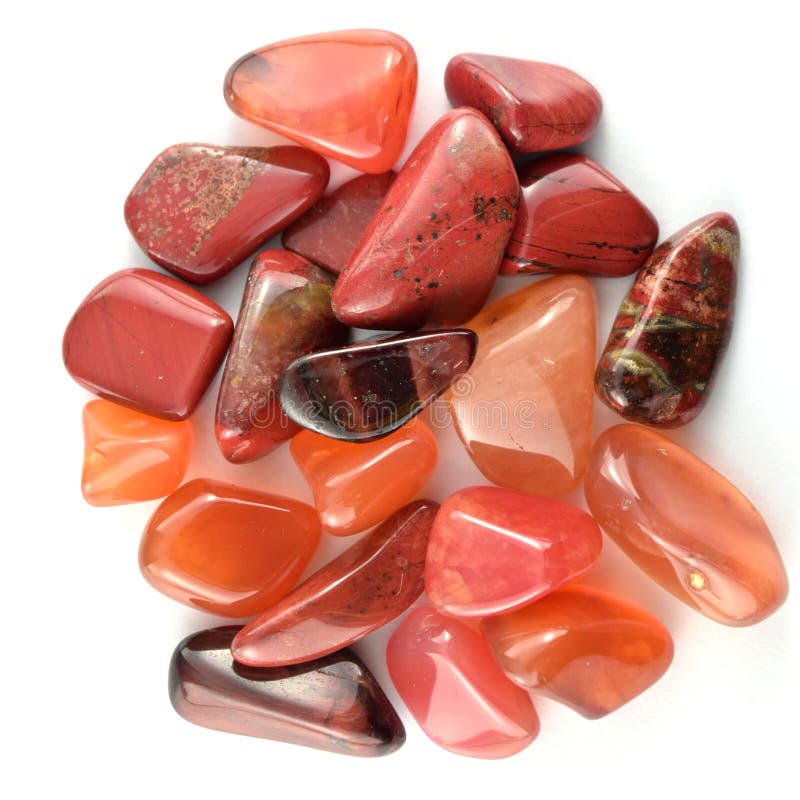 Hoopje rode kiezels stock afbeelding. Image of stapel - 32164479