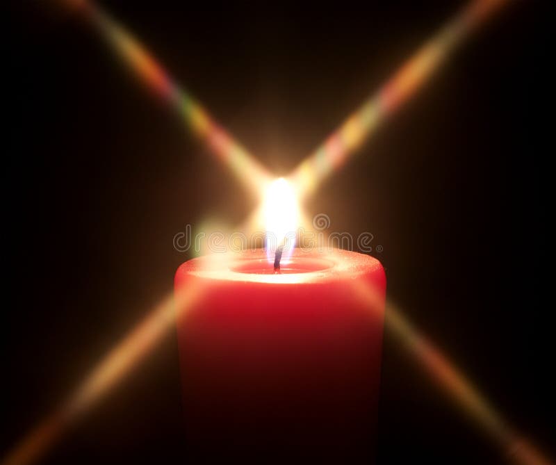 Rode Kaars Met Vlam Op Zwart-wit Stock Afbeelding - Image of gloeien ...